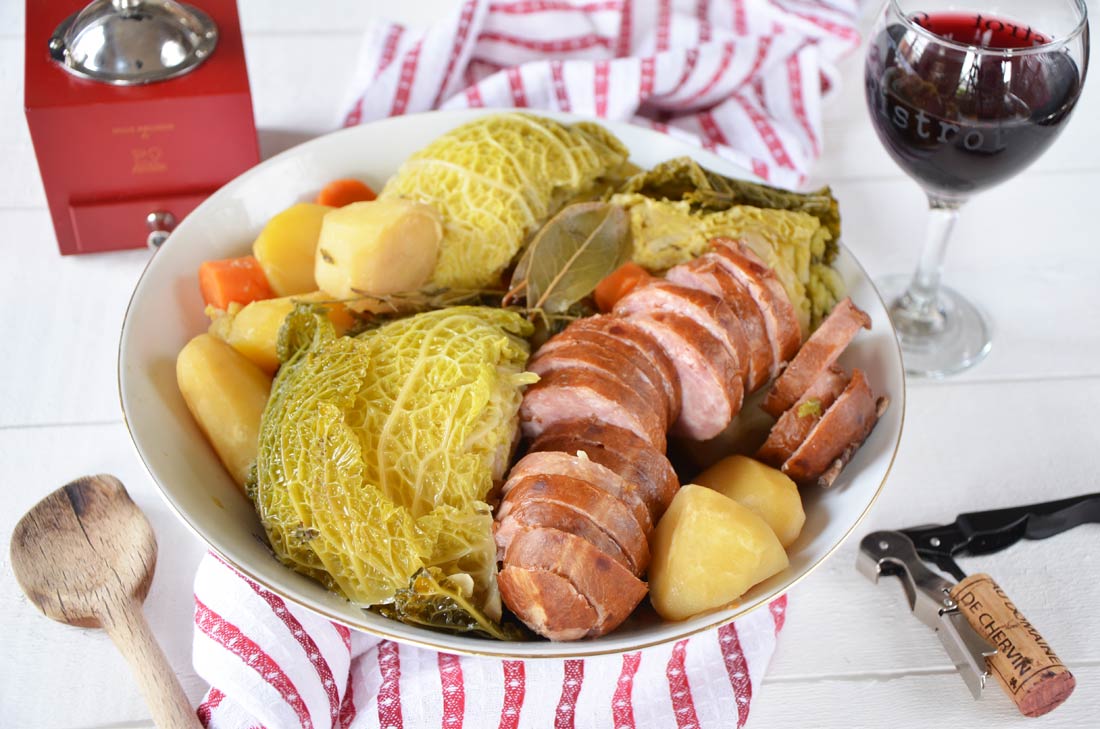 Recette de chou vert frise aux saucisses
